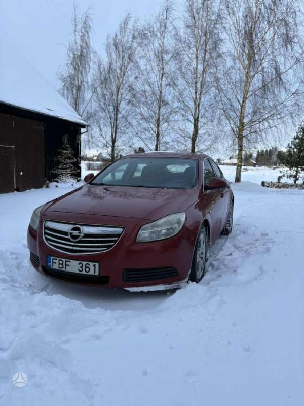 Red Opel Insignia 2010 in Klaipeda, with an engine capacity of 1.96 L and mileage of 280 thousand km for 2000 €, photo 2 on AUTOMOTO.COM.LV