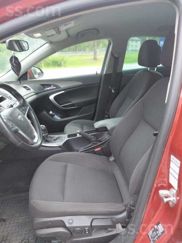 Sarkans Opel Insignia 2010 Rīga, ar dzinēja tilpumu 1.60 L un nobraukumu 311 tūkst. km par 2400 €, foto 7 vietnē AUTOMOTO.COM.LV