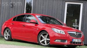 Sarkans Opel Insignia 2010 Rīga, ar dzinēja tilpumu 2.00 L un nobraukumu 305 tūkst. km par 2450 €, foto  vietnē AUTOMOTO.COM.LV
