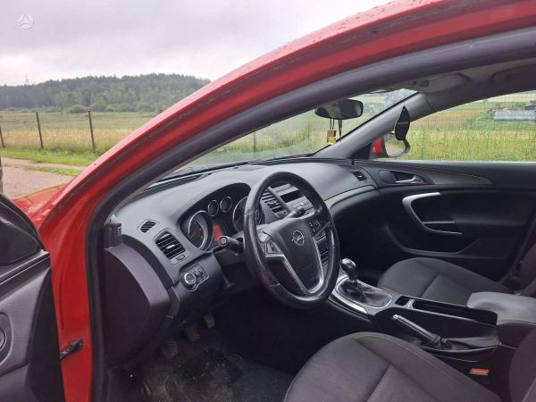 Sarkans Opel Insignia 2011 Viļņa, ar dzinēja tilpumu 1.96 L un nobraukumu 415 tūkst. km par 2350 €, foto 5 vietnē AUTOMOTO.COM.LV