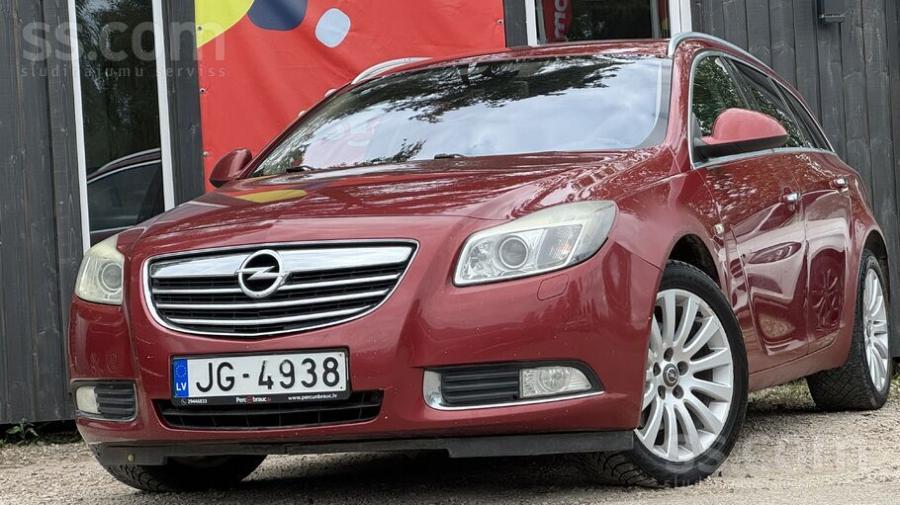 Red Opel Insignia 2009 in Riga, with an engine capacity of 2.00 L and mileage of 342 thousand km for 1990 €, photo 3 on AUTOMOTO.COM.LV