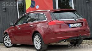 Red Opel Insignia 2009 in Riga, with an engine capacity of 2.00 L and mileage of 342 thousand km for 1990 €, photo 5 on AUTOMOTO.COM.LV
