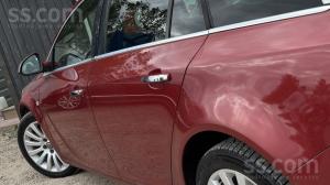 Red Opel Insignia 2009 in Riga, with an engine capacity of 2.00 L and mileage of 342 thousand km for 1990 €, photo 7 on AUTOMOTO.COM.LV