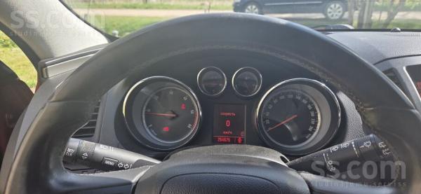Sarkans Opel Insignia 2010 Limbaži, ar dzinēja tilpumu 2.00 L un nobraukumu 255 tūkst. km par 3500 €, foto 5 vietnē AUTOMOTO.COM.LV