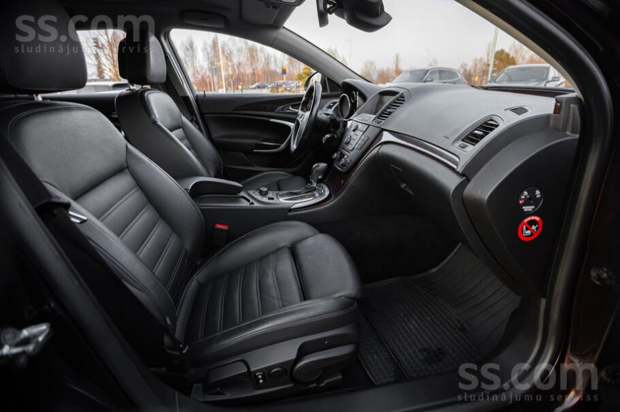 Sarkans Opel Insignia 2010 Jelgava, ar dzinēja tilpumu 2.00 L un nobraukumu 0 tūkst. km par 4490 €, foto 14 vietnē AUTOMOTO.COM.LV