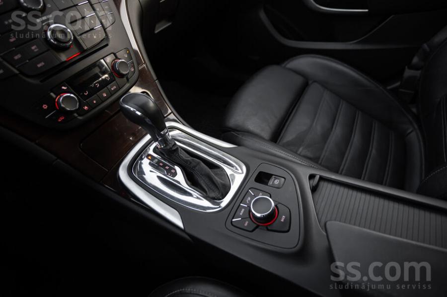 Sarkans Opel Insignia 2010 Jelgava, ar dzinēja tilpumu 2.00 L un nobraukumu 0 tūkst. km par 4490 €, foto 17 vietnē AUTOMOTO.COM.LV