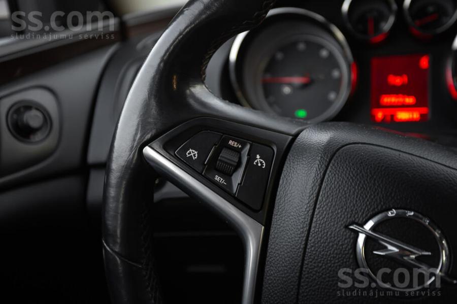 Sarkans Opel Insignia 2010 Jelgava, ar dzinēja tilpumu 2.00 L un nobraukumu 0 tūkst. km par 4490 €, foto 22 vietnē AUTOMOTO.COM.LV