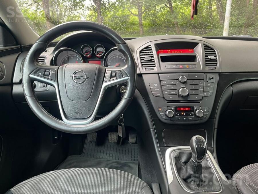 Sarkans Opel Insignia 2010 Rīga, ar dzinēja tilpumu 2.00 L un nobraukumu 0 tūkst. km par 3499 €, foto 12 vietnē AUTOMOTO.COM.LV