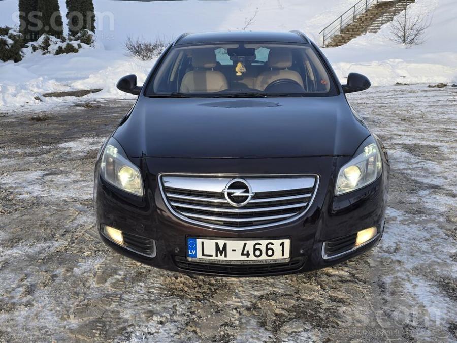 Red Opel Insignia 2011 in Daugavpils, with an engine capacity of 2.00 L and mileage of 0 thousand km for 3200 €, photo 3 on AUTOMOTO.COM.LV