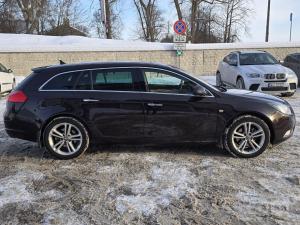 Red Opel Insignia 2011 in Daugavpils, with an engine capacity of 2.00 L and mileage of 0 thousand km for 3200 €, photo 5 on AUTOMOTO.COM.LV