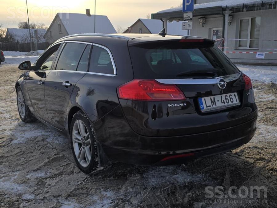 Red Opel Insignia 2011 in Daugavpils, with an engine capacity of 2.00 L and mileage of 0 thousand km for 3200 €, photo 8 on AUTOMOTO.COM.LV