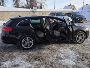 Red Opel Insignia 2011 in Daugavpils, with an engine capacity of 2.00 L and mileage of 0 thousand km for 3200 €, photo 11 on AUTOMOTO.COM.LV