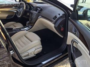 Red Opel Insignia 2011 in Daugavpils, with an engine capacity of 2.00 L and mileage of 0 thousand km for 3200 €, photo 16 on AUTOMOTO.COM.LV