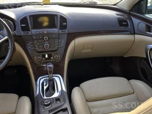 Red Opel Insignia 2011 in Daugavpils, with an engine capacity of 2.00 L and mileage of 0 thousand km for 3200 €, photo 19 on AUTOMOTO.COM.LV