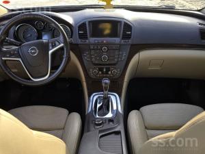 Red Opel Insignia 2011 in Daugavpils, with an engine capacity of 2.00 L and mileage of 0 thousand km for 3200 €, photo 20 on AUTOMOTO.COM.LV