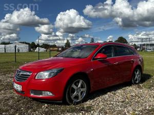 Red Opel Insignia 2012 in Saldus, with an engine capacity of 2.00 L and mileage of 284 thousand km for 2990 €, photo  on AUTOMOTO.COM.LV