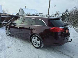 Red Opel Insignia 2013 in Prienai, with an engine capacity of 1.96 L and mileage of 298 thousand km for 2999 €, photo 2 on AUTOMOTO.COM.LV