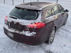 Sarkans Opel Insignia 2013 Rīga, ar dzinēja tilpumu 2.00 L un nobraukumu 441 tūkst. km par 1300 €, foto 3 vietnē AUTOMOTO.COM.LV