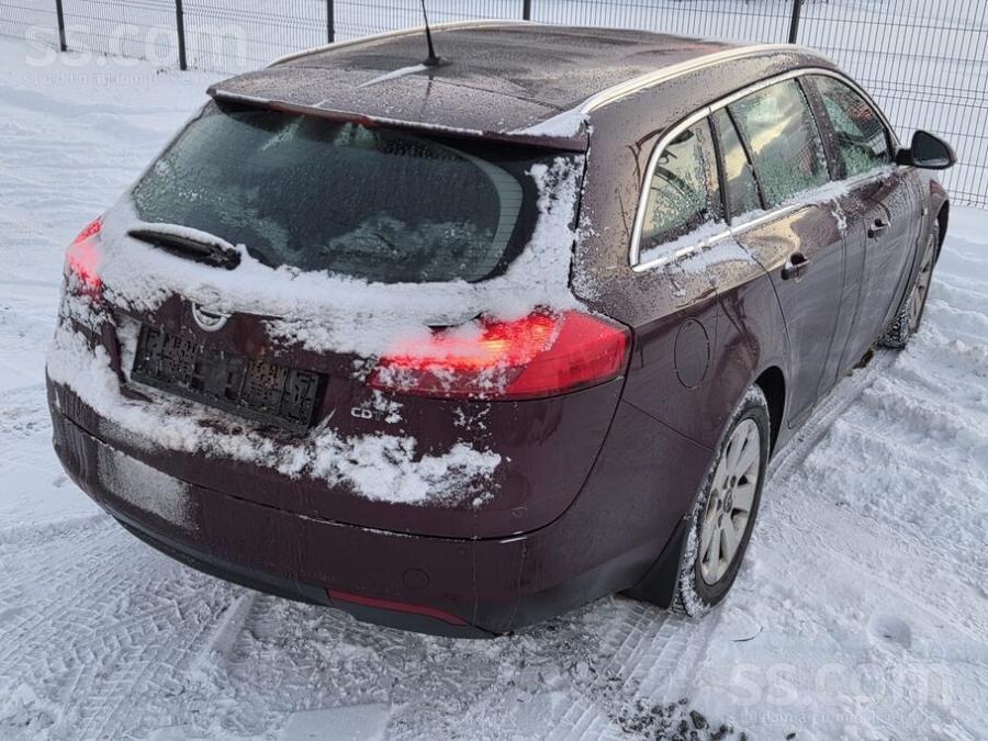 Sarkans Opel Insignia 2013 Rīga, ar dzinēja tilpumu 2.00 L un nobraukumu 441 tūkst. km par 1300 €, foto 3 vietnē AUTOMOTO.COM.LV