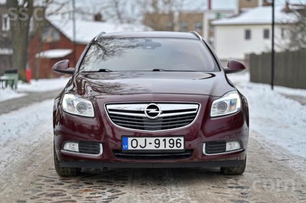 Sarkans Opel Insignia 2013 Jūrmala, ar dzinēja tilpumu 2.00 L un nobraukumu 250 tūkst. km par 6500 €, foto 2 vietnē AUTOMOTO.COM.LV