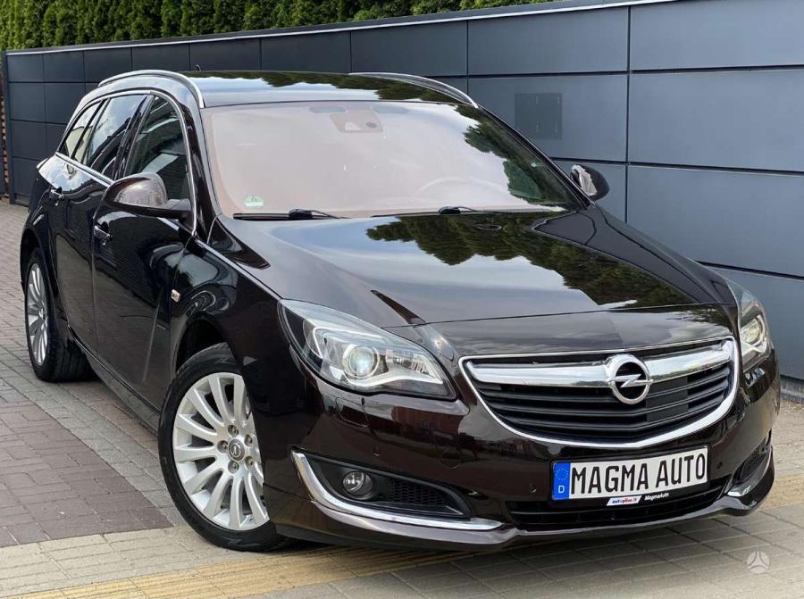 Red Opel Insignia 2014 in Marijampole, with an engine capacity of 1.96 L and mileage of 218 thousand km for 7950 €, photo 8 on AUTOMOTO.COM.LV