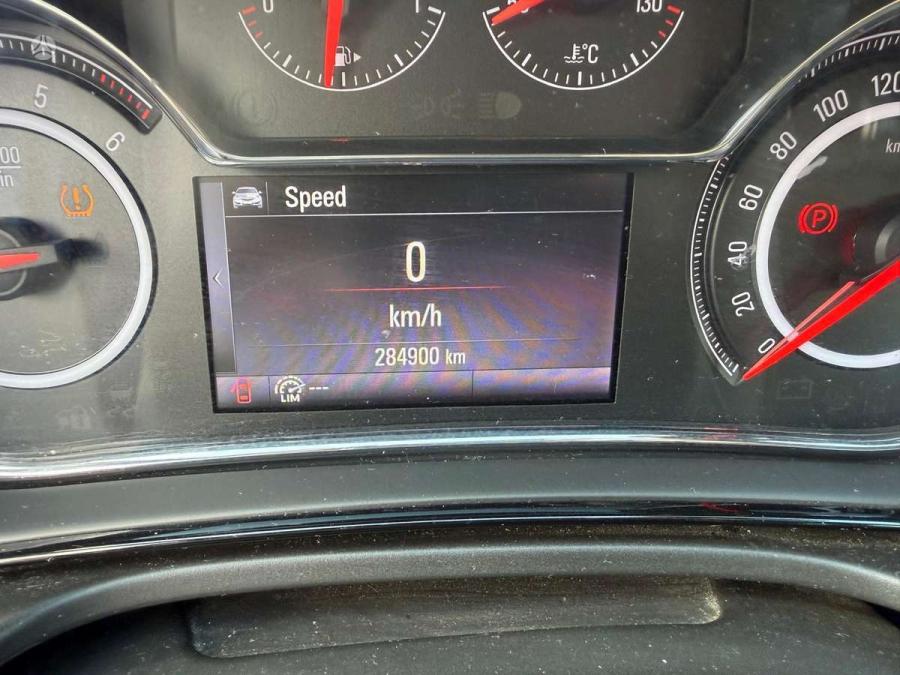 Sarkans Opel Insignia 2014 Raseiniai, ar dzinēja tilpumu 1.96 L un nobraukumu 285 tūkst. km par 3900 €, foto 13 vietnē AUTOMOTO.COM.LV