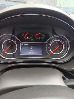 Sarkans Opel Insignia 2014 Raseiniai, ar dzinēja tilpumu 1.96 L un nobraukumu 285 tūkst. km par 4300 €, foto 14 vietnē AUTOMOTO.COM.LV
