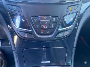 Sarkans Opel Insignia 2014 Raseiniai, ar dzinēja tilpumu 1.96 L un nobraukumu 285 tūkst. km par 4300 €, foto 16 vietnē AUTOMOTO.COM.LV