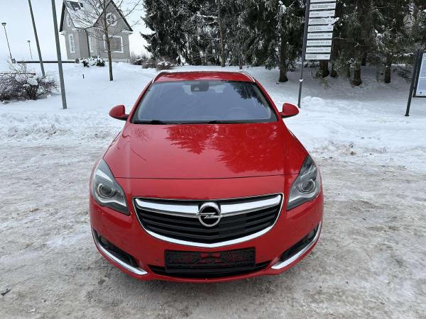 Red Opel Insignia 2016 in Telschi, with an engine capacity of 2.00 L and mileage of 266 thousand km for 5000 €, photo 2 on AUTOMOTO.COM.LV