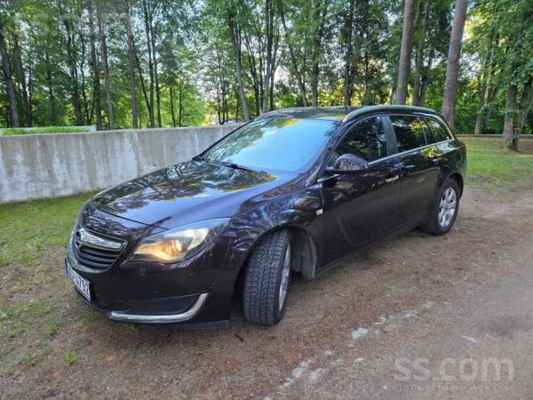 Opel Insignia 2016 Daugavpils vietnē Sarkans Opel Insignia 2016 Daugavpils, ar dzinēja tilpumu 1.60 L un nobraukumu 235 tūkst. km par 4500 €, foto 4 vietnē AUTOMOTO.COM.LV