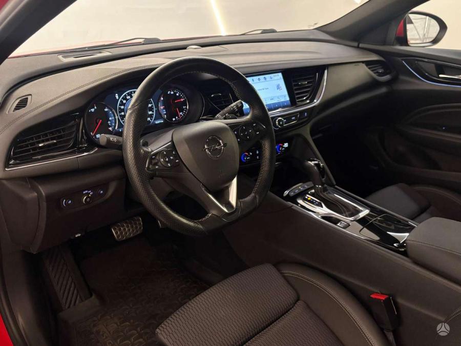 Sarkans Opel Insignia 2018 Marijampole, ar dzinēja tilpumu 1.96 L un nobraukumu 155 tūkst. km par 12999 €, foto 3 vietnē AUTOMOTO.COM.LV