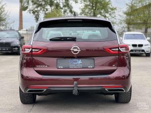 Red Opel Insignia 2019 in Marijampole, with an engine capacity of 2.00 L and mileage of 298 thousand km for 10450 €, photo 9 on AUTOMOTO.COM.LV