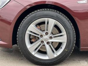 Red Opel Insignia 2019 in Marijampole, with an engine capacity of 2.00 L and mileage of 298 thousand km for 10450 €, photo 15 on AUTOMOTO.COM.LV