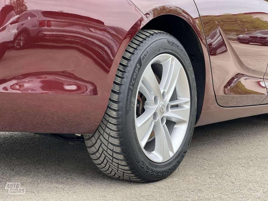 Red Opel Insignia 2019 in Marijampole, with an engine capacity of 2.00 L and mileage of 298 thousand km for 10450 €, photo 16 on AUTOMOTO.COM.LV