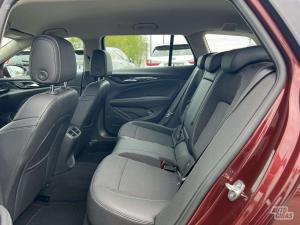 Red Opel Insignia 2019 in Marijampole, with an engine capacity of 2.00 L and mileage of 298 thousand km for 10450 €, photo 19 on AUTOMOTO.COM.LV