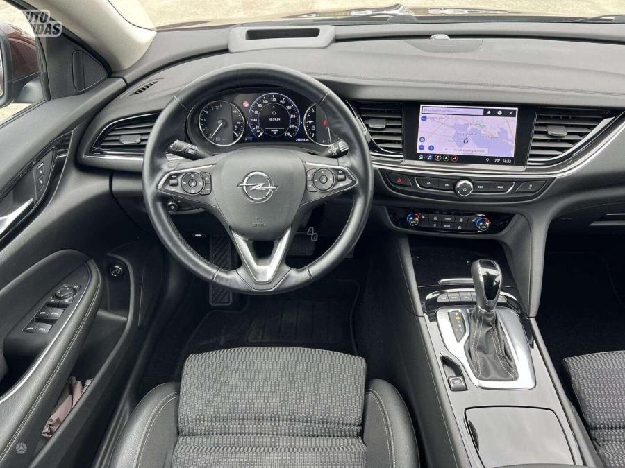 Red Opel Insignia 2019 in Marijampole, with an engine capacity of 2.00 L and mileage of 298 thousand km for 10450 €, photo 25 on AUTOMOTO.COM.LV
