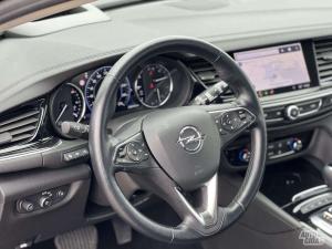 Red Opel Insignia 2019 in Marijampole, with an engine capacity of 2.00 L and mileage of 298 thousand km for 10450 €, photo 26 on AUTOMOTO.COM.LV