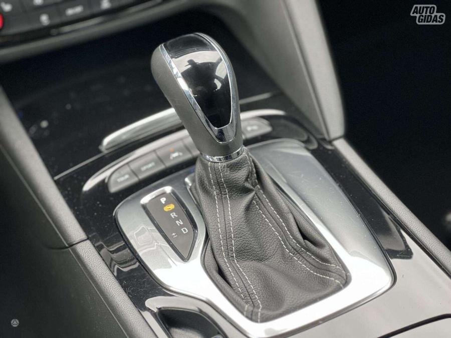 Red Opel Insignia 2019 in Marijampole, with an engine capacity of 2.00 L and mileage of 298 thousand km for 10450 €, photo 29 on AUTOMOTO.COM.LV
