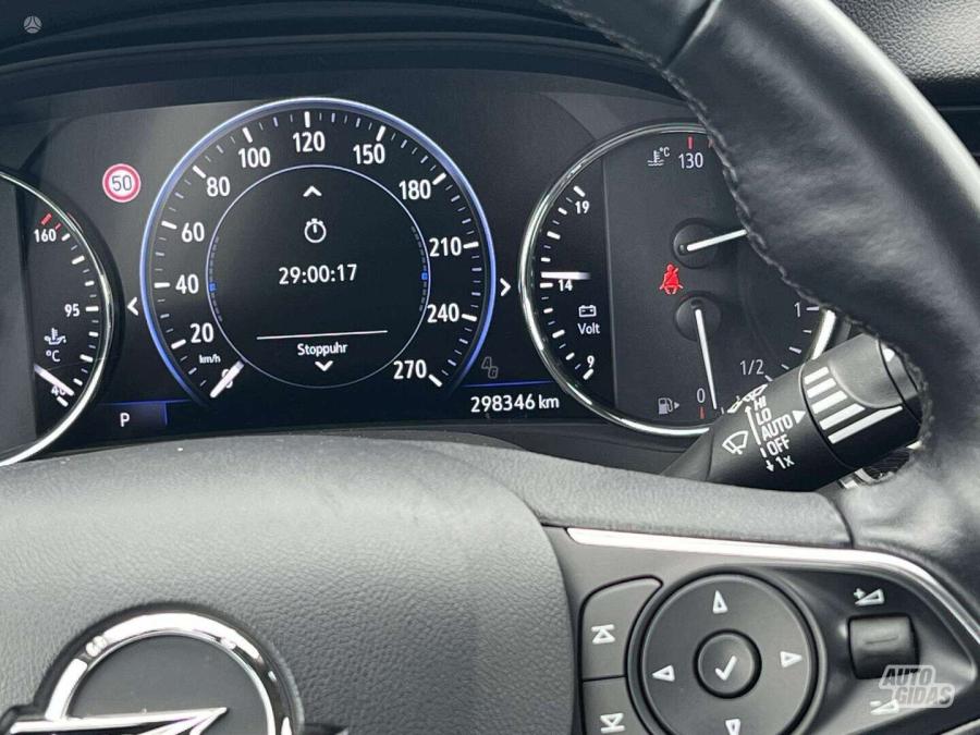 Red Opel Insignia 2019 in Marijampole, with an engine capacity of 2.00 L and mileage of 298 thousand km for 10450 €, photo 31 on AUTOMOTO.COM.LV