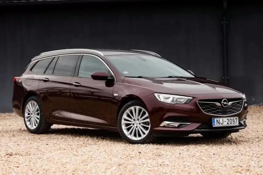 Sarkans Opel Insignia 2019 Jelgava, ar dzinēja tilpumu 2.00 L un nobraukumu 154 tūkst. km par 15400 €, foto 1 vietnē AUTOMOTO.COM.LV