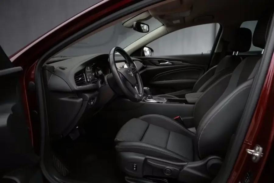 Sarkans Opel Insignia 2019 Jelgava, ar dzinēja tilpumu 2.00 L un nobraukumu 154 tūkst. km par 15400 €, foto 10 vietnē AUTOMOTO.COM.LV