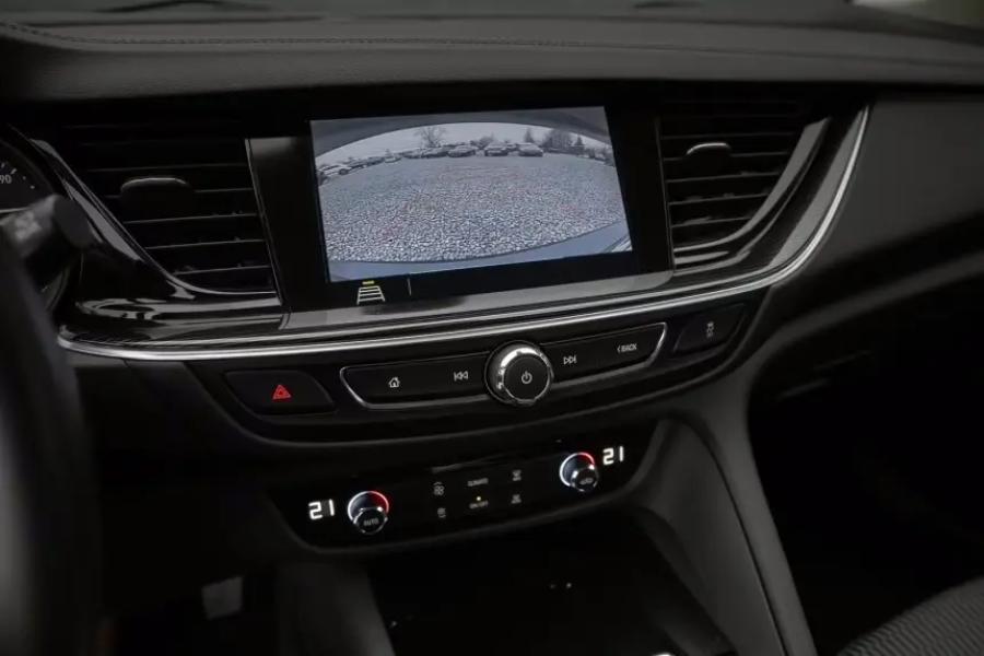 Sarkans Opel Insignia 2019 Jelgava, ar dzinēja tilpumu 2.00 L un nobraukumu 154 tūkst. km par 15400 €, foto 14 vietnē AUTOMOTO.COM.LV