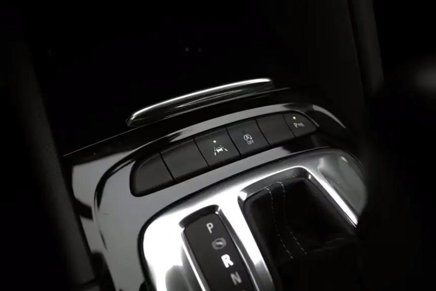 Sarkans Opel Insignia 2019 Jelgava, ar dzinēja tilpumu 2.00 L un nobraukumu 154 tūkst. km par 15400 €, foto 15 vietnē AUTOMOTO.COM.LV
