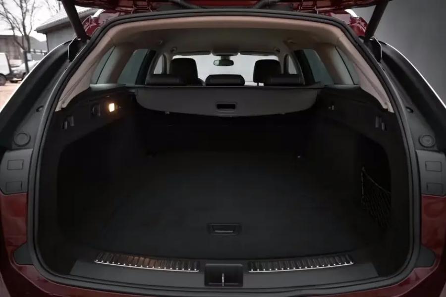 Sarkans Opel Insignia 2019 Jelgava, ar dzinēja tilpumu 2.00 L un nobraukumu 154 tūkst. km par 15400 €, foto 18 vietnē AUTOMOTO.COM.LV