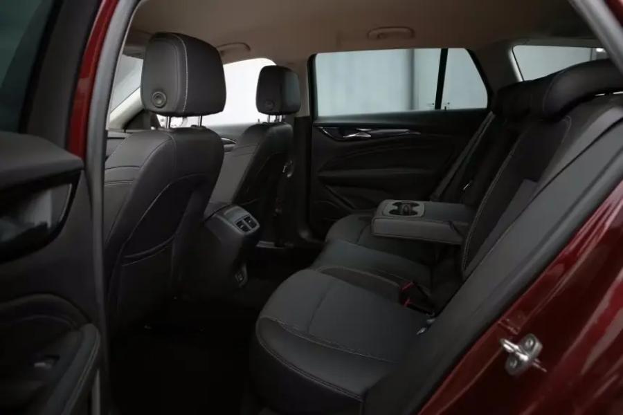 Sarkans Opel Insignia 2019 Jelgava, ar dzinēja tilpumu 2.00 L un nobraukumu 154 tūkst. km par 15400 €, foto 20 vietnē AUTOMOTO.COM.LV