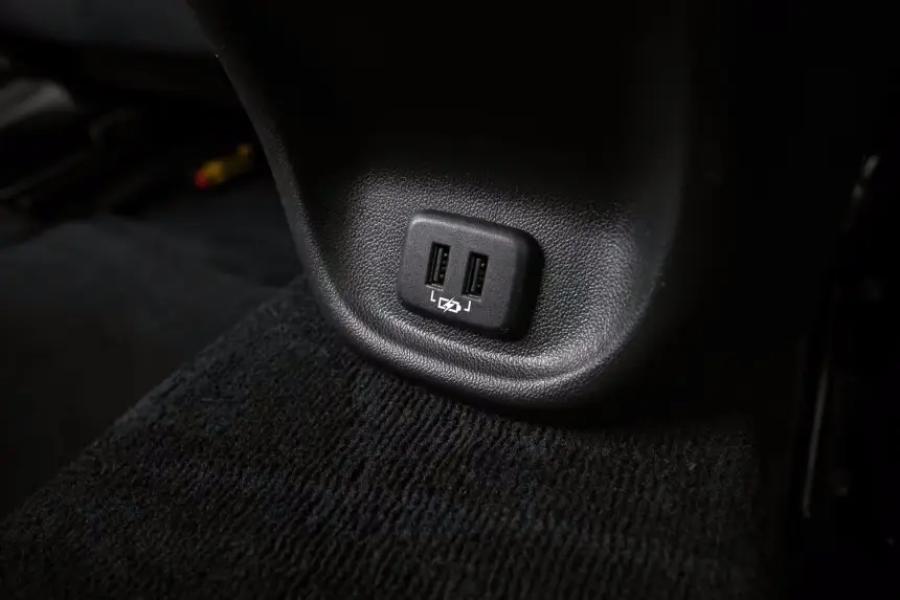 Sarkans Opel Insignia 2019 Jelgava, ar dzinēja tilpumu 2.00 L un nobraukumu 154 tūkst. km par 15400 €, foto 21 vietnē AUTOMOTO.COM.LV