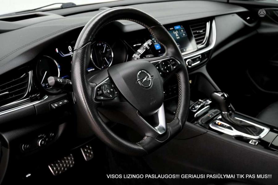 Red Opel Insignia 2019 in Kretinga, with an engine capacity of 1.60 L and mileage of 147 thousand km for 10999 €, photo 25 on AUTOMOTO.COM.LV