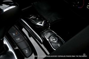 Red Opel Insignia 2019 in Kretinga, with an engine capacity of 1.60 L and mileage of 147 thousand km for 10999 €, photo 29 on AUTOMOTO.COM.LV