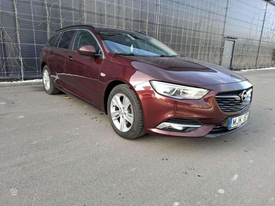 Red Opel Insignia 2019 in Vilnius, with an engine capacity of 1.96 L and mileage of 282 thousand km for 7900 €, photo 3 on AUTOMOTO.COM.LV