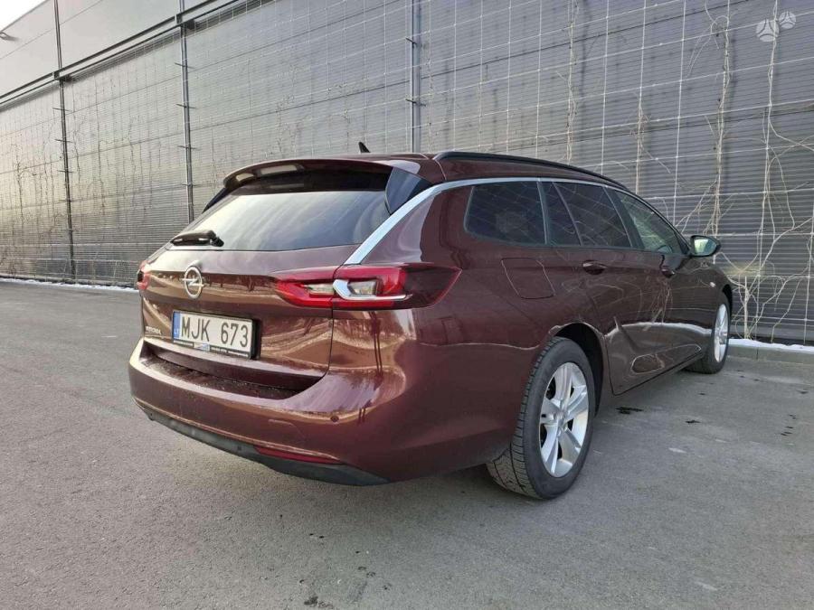 Red Opel Insignia 2019 in Vilnius, with an engine capacity of 1.96 L and mileage of 282 thousand km for 7900 €, photo 9 on AUTOMOTO.COM.LV